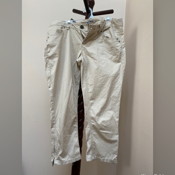Express | Pants & Jumpsuits | Womens Express Capri Pants | Poshmark
